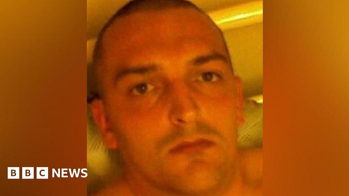 Liverpool dad stabbed to death was 'kind and funny', family says - BBC News