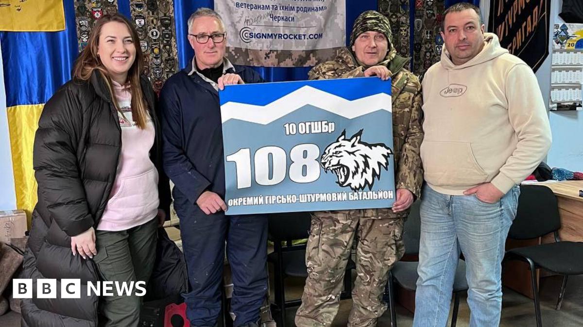 Gloucestershire Ukraine convoy thanked for 'saving lives' - BBC News