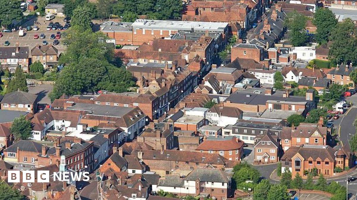 Waverley: Process for charities and groups in Surrey to own land - BBC News