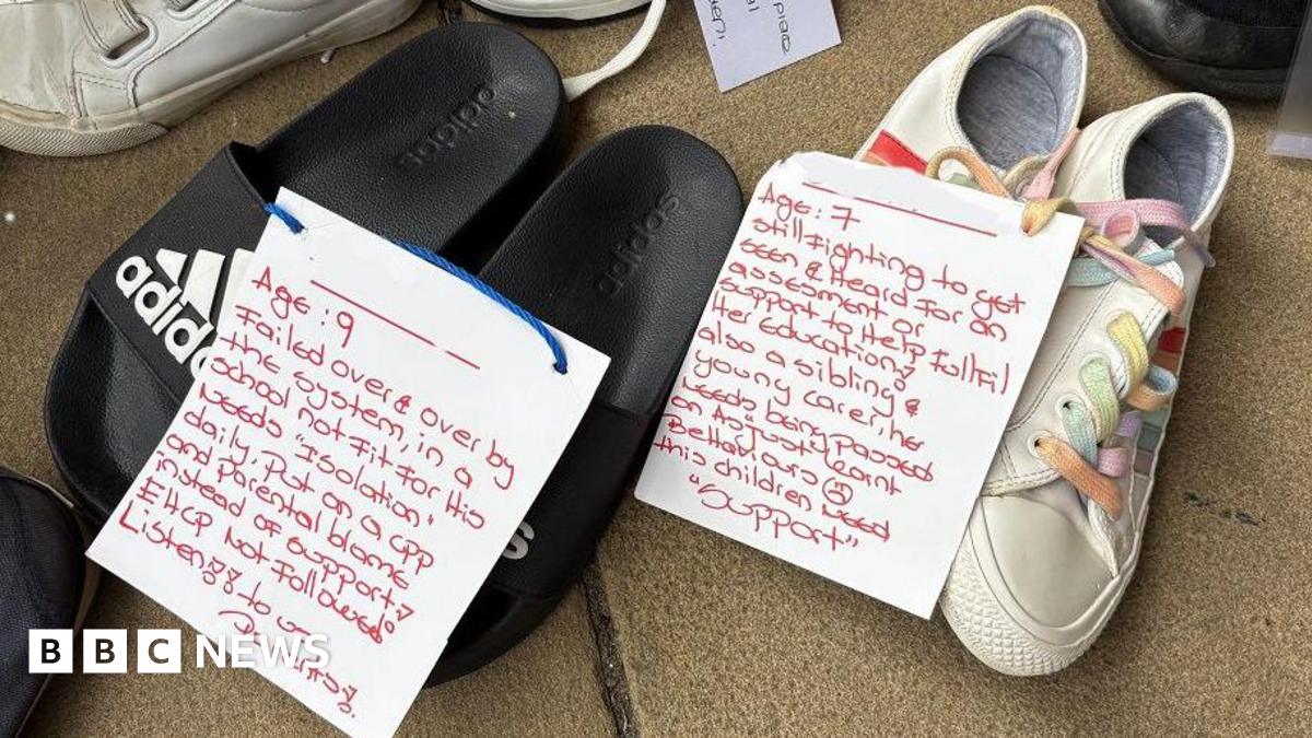 Milton Keynes shoe protest highlights 'failed' Send children - BBC News