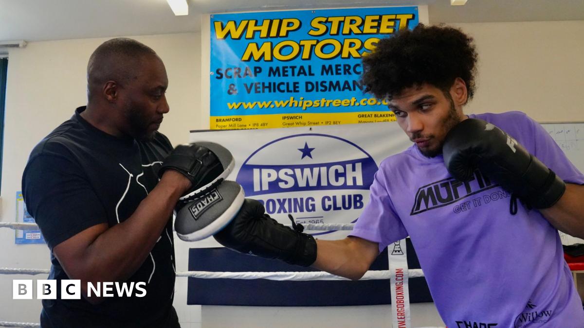 Ipswich boxer found sport after fight during night out - BBC News
