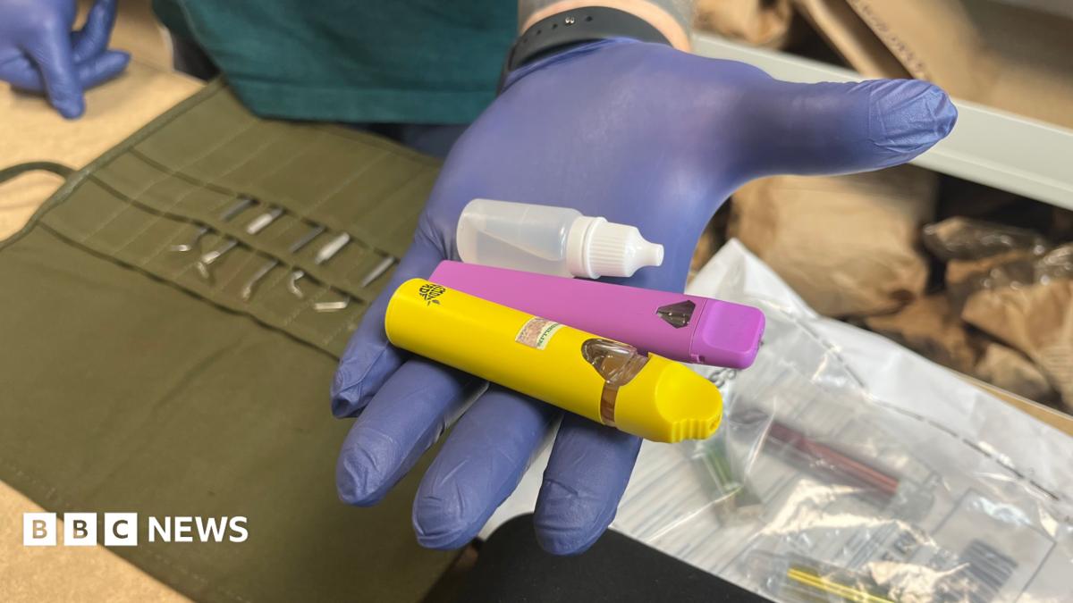 Thousands of illegal vapes seized in Devon and Cornwall - BBC News