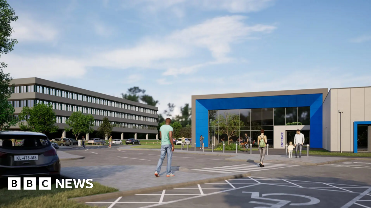 Plans for a new hospital in Peterborough to meet high demand - BBC News