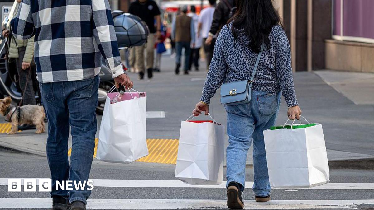 US consumer spending slows: Is it a warning for the economy? - BBC News