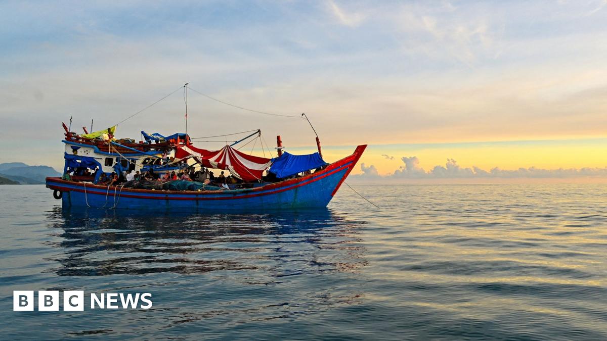 250 missing as boat carrying Rohingya and Bangladeshi migrants sinks in ...