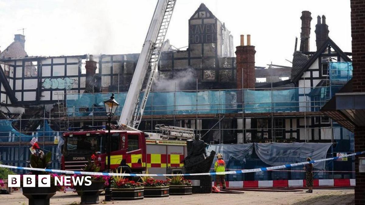 Demolition plan to 'retain parts of the Raven Hotel in Droitwich' - BBC ...