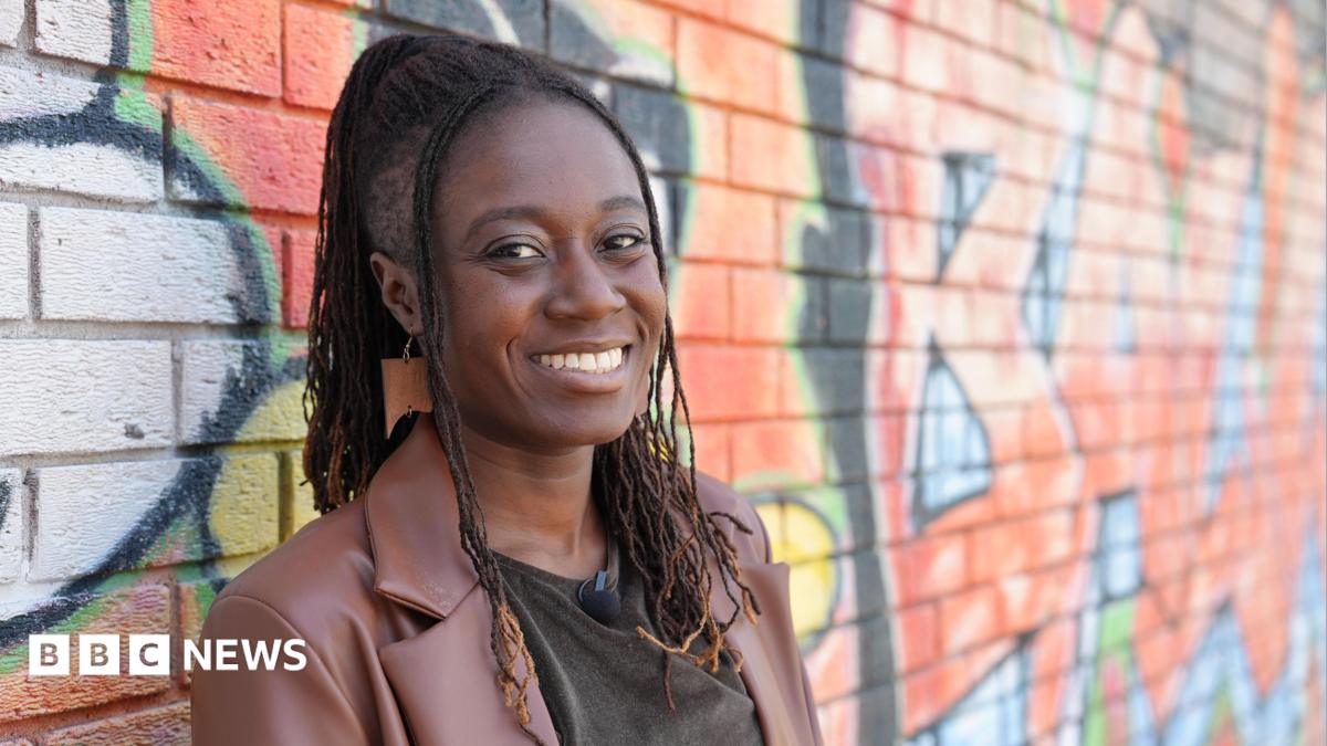 Big Weekend artist 'grateful' for support in Luton - BBC News