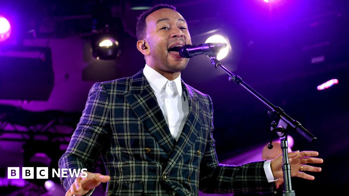 John Legend and the others learning to swim as adults - BBC News