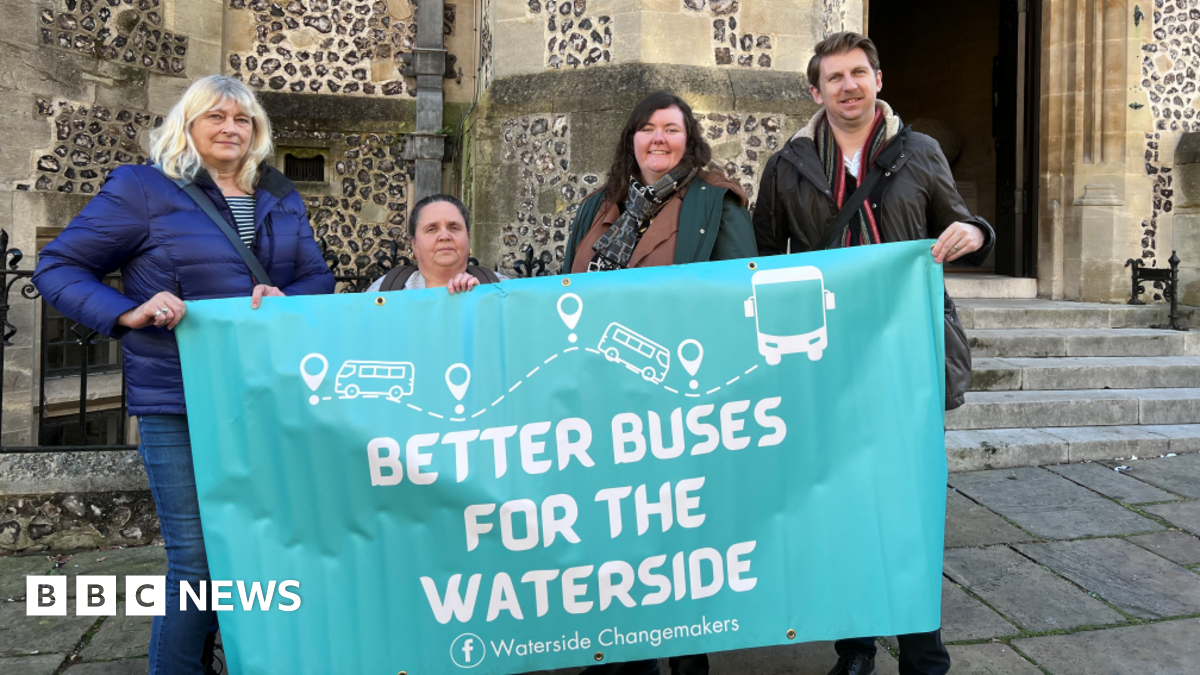 Bluestar bus service changes 'impossible', passengers say - BBC News