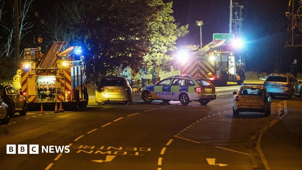 County Down: Woman dies in Downpatrick single-car crash - BBC News
