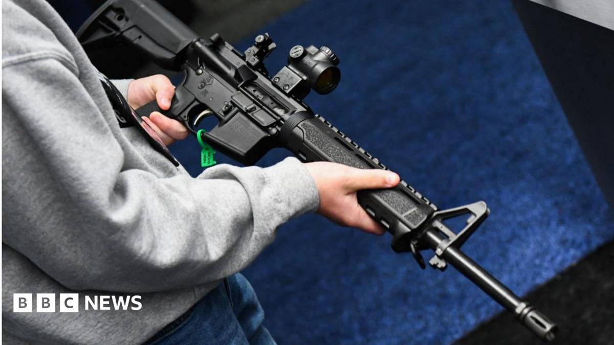 AR-15: The lethal weapon at heart of US gun debate - BBC News