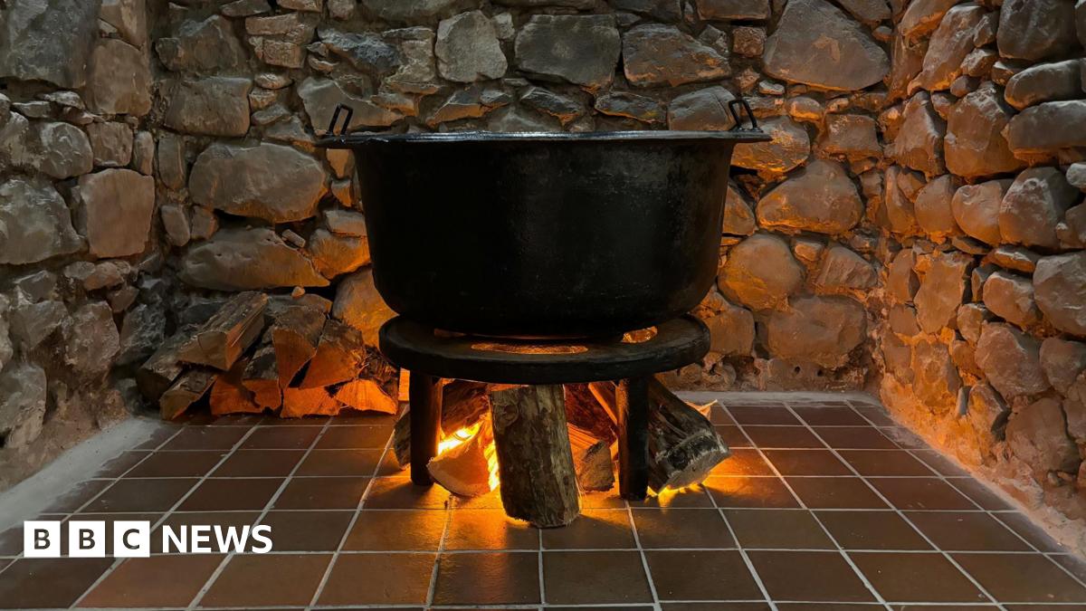 Famine era soup pot found sitting in a Swatragh beer garden - BBC News