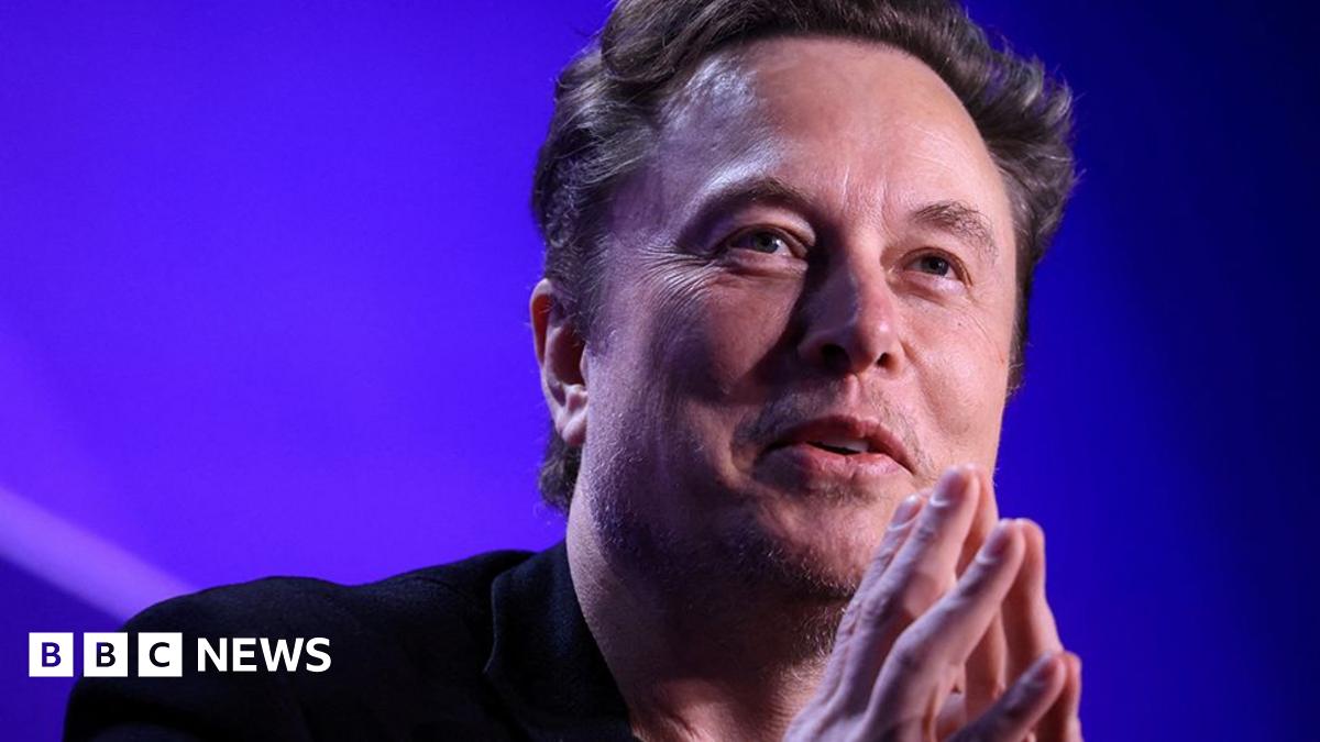 Elon Musk wins record-breaking Tesla pay deal from shareholders - BBC News