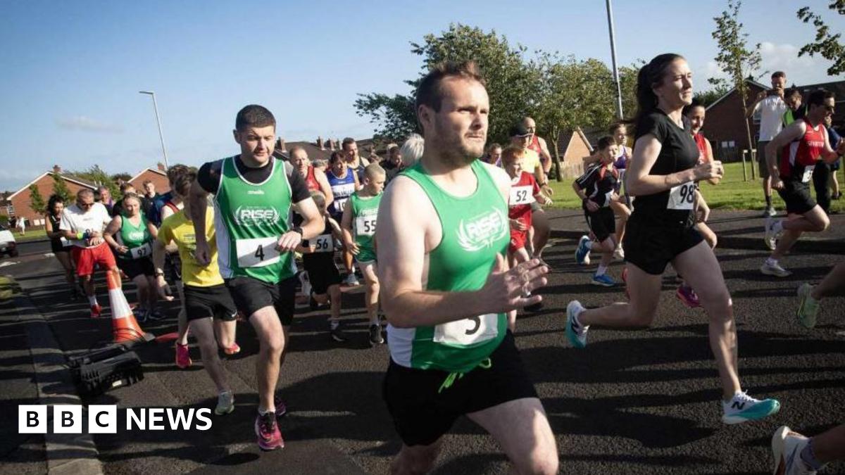 Galliagh: Young people urged to take up running, not rioting - BBC News