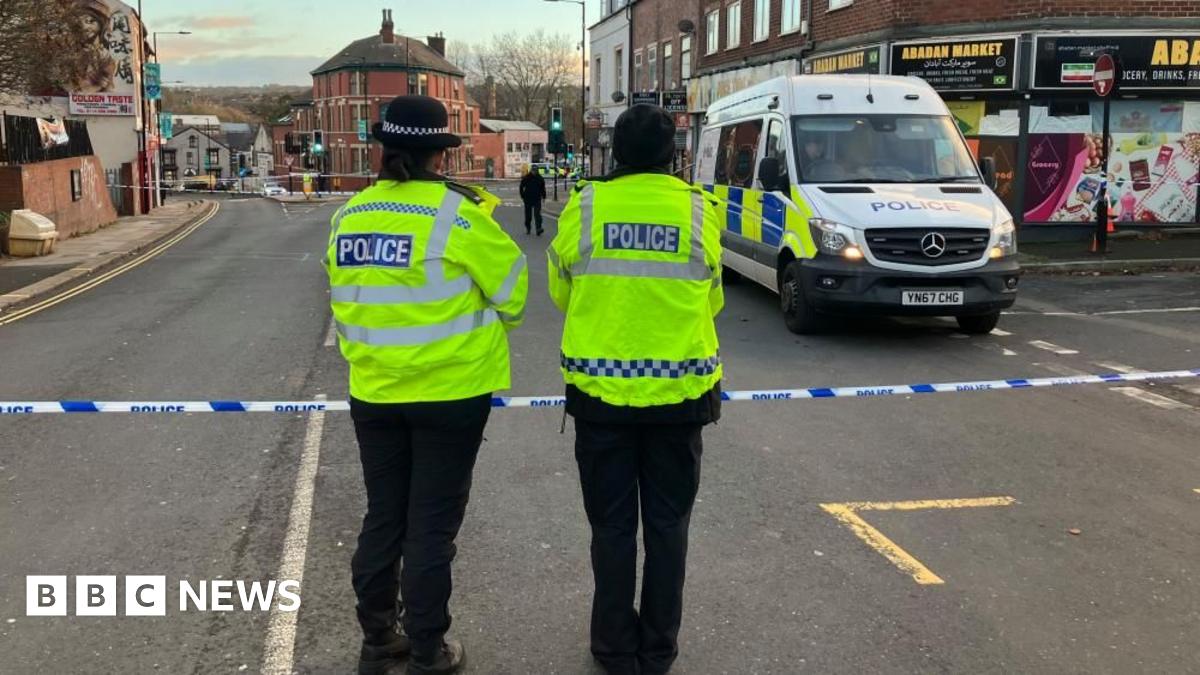 As it happened: Boy, 15, arrested after teenager shot in Sheffield street - BBC News
