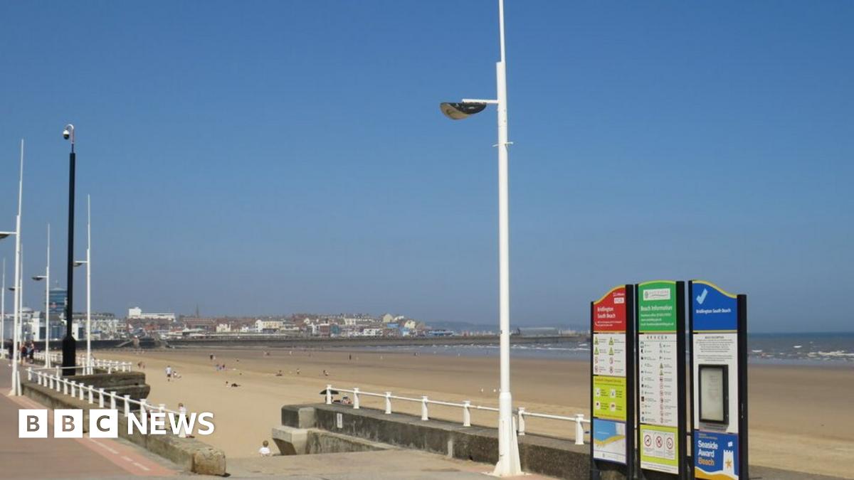 Bridlington: South Beach water quality sparks warning for bathers - BBC News