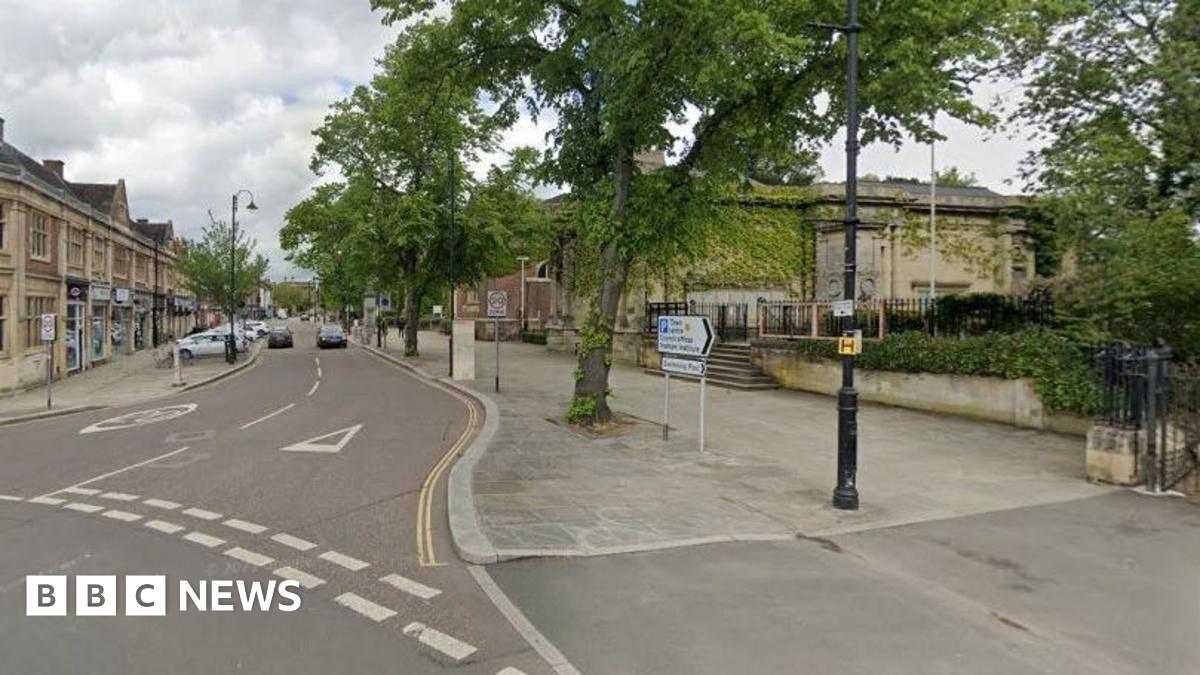 Two men 'assaulted' in Kettering after challenging racial abuse - BBC News