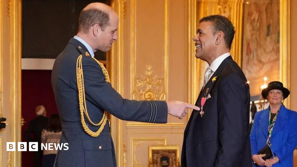 Chris Kamara: Former footballer to be awarded Freedom of Wakefield ...