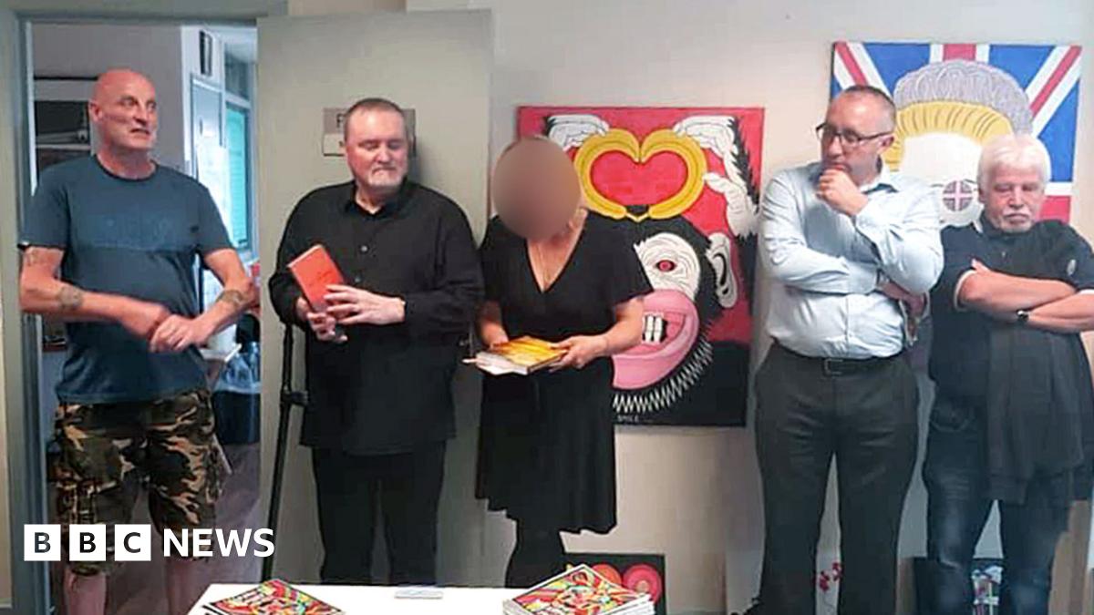 Loyalist killer Michael Stone opens art show during jail release - BBC News