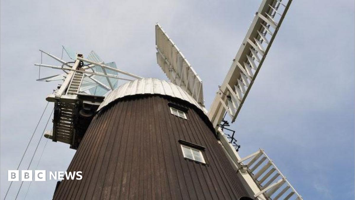 Wicken Mill sails ahead to become GB's windiest windmill - BBC News