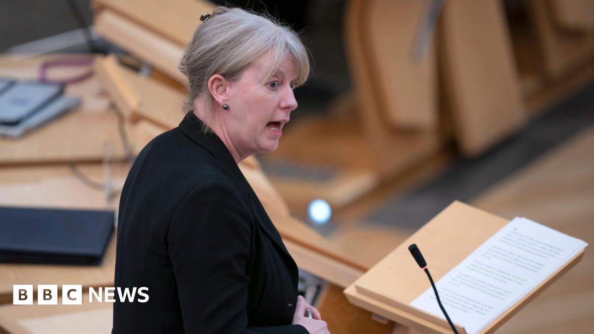 Scottish Budget passed by MSPs after final Holyrood vote - BBC News