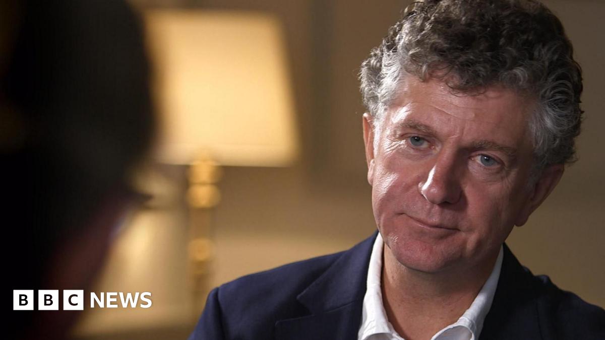 Jonathan Powell: Starmer picks Blair aide as security adviser - BBC News