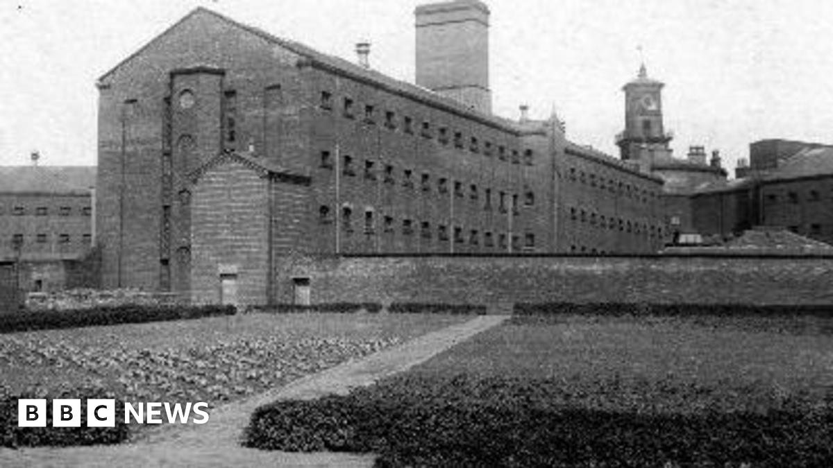 Heinous crimes and nursery rhymes: Wakefield Prison's story - BBC News