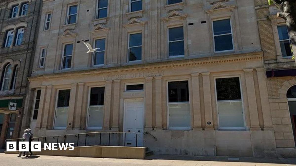 Former Lowestoft post office to be transformed into new space - BBC News