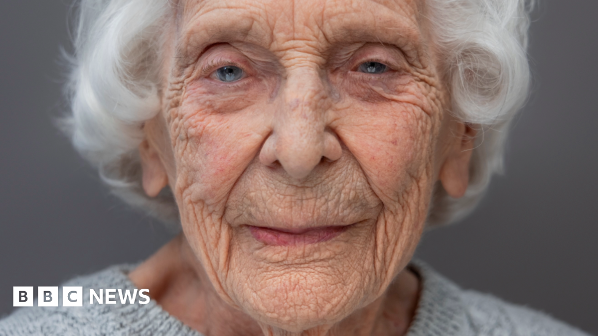 Portrait of Bletchley code breaker among winning photographs - BBC News