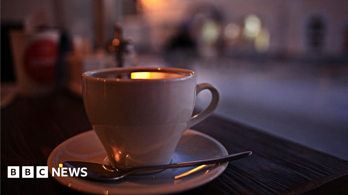 Coffee has secret trick to stop sleep - BBC News