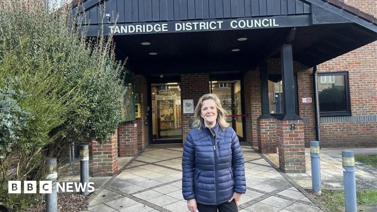 Devolution: Surrey councillors react to government plans - BBC News