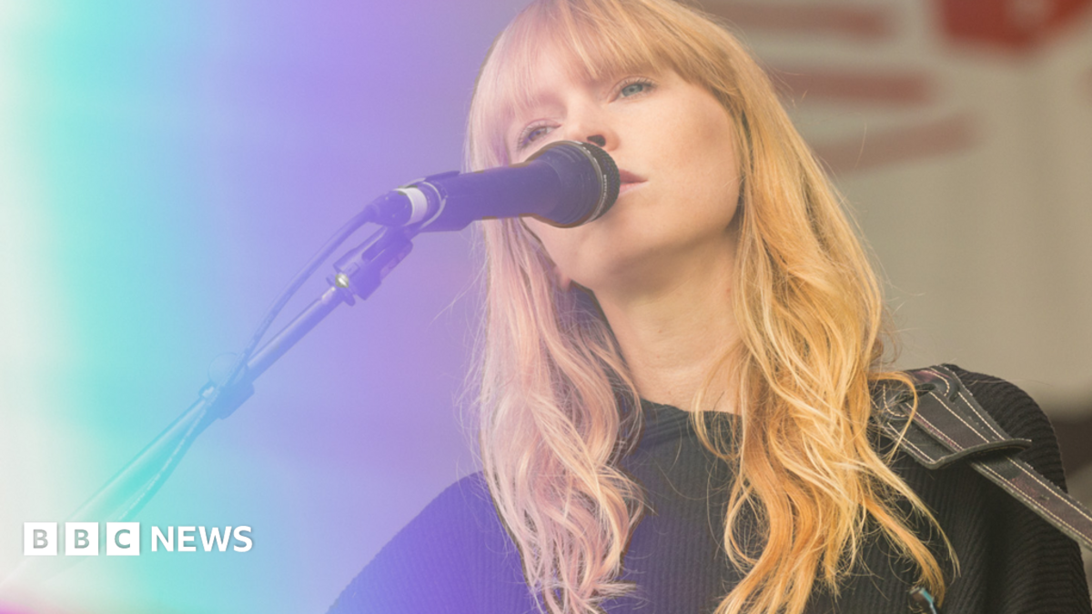 Lucy Rose wrote an album, then she realised she needed help - BBC News