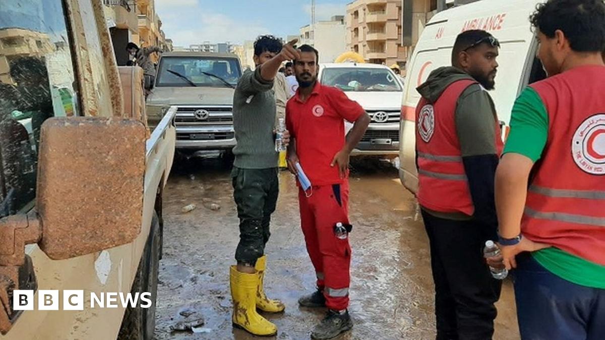 Derna: Flood-hit Libyan city living through 'doomsday' - BBC News