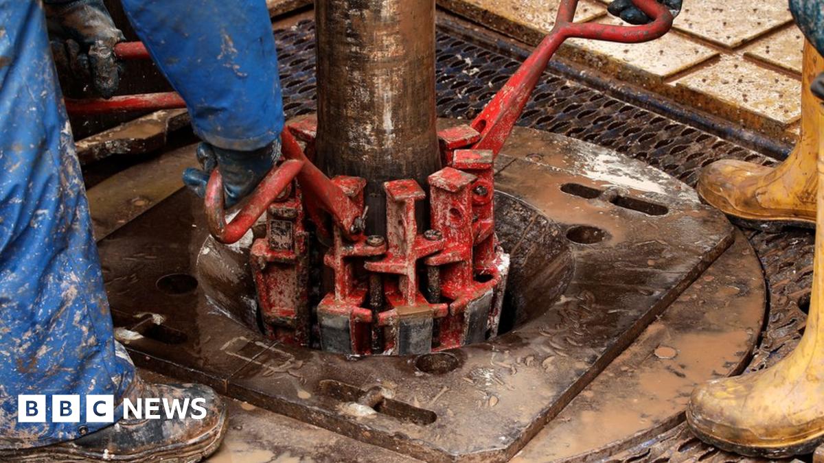 Does fracking affect the water supply? - BBC News