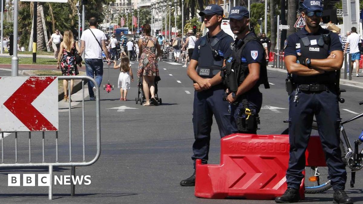 Nice lorry attack: Five suspected accomplices charged - BBC News