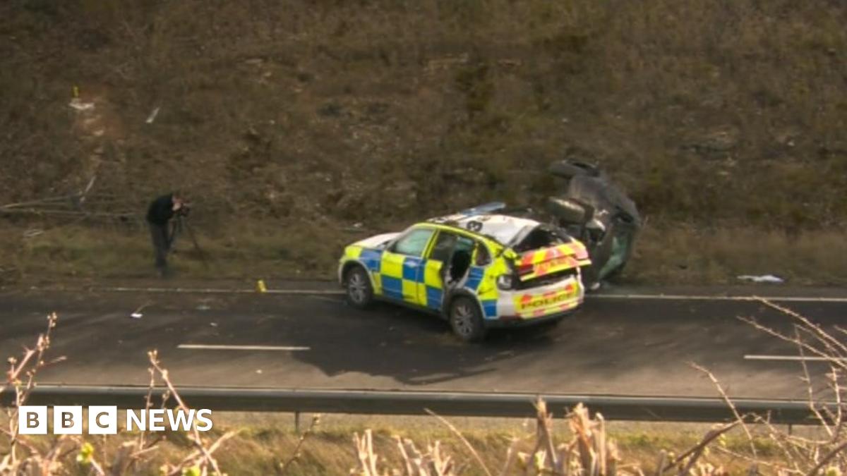 Suspected armed robber hurt in A64 crash - BBC News