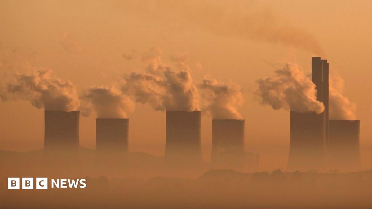 Climate change: Trump keeps world waiting on Paris deal - BBC News