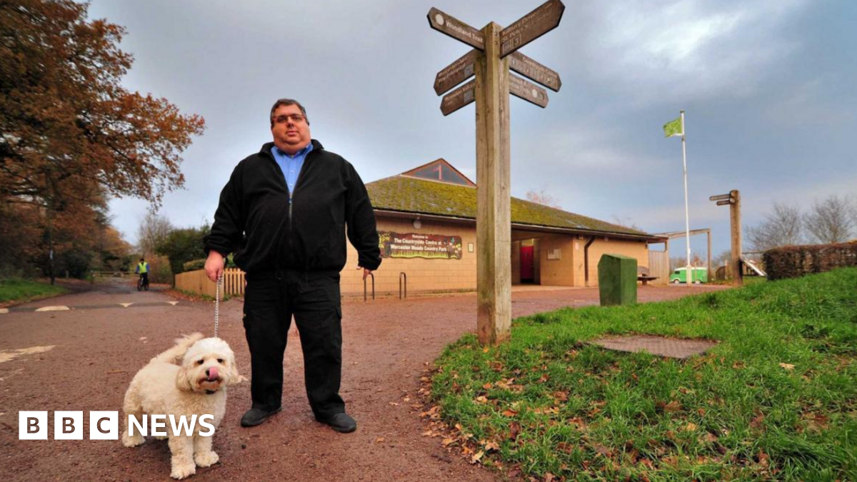 Petition to keep free parking at Worcestershire beauty spots - BBC News