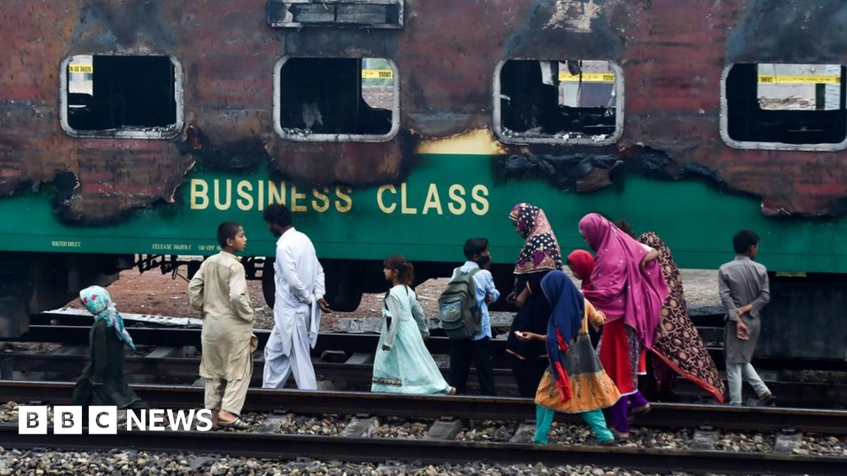 Pakistan train fire: Are accidents at a record high? - BBC News