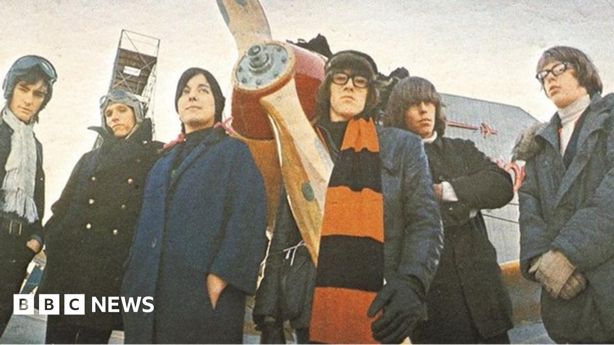 Jefferson Airplane's original singer, Signe Anderson, dies aged 74 ...