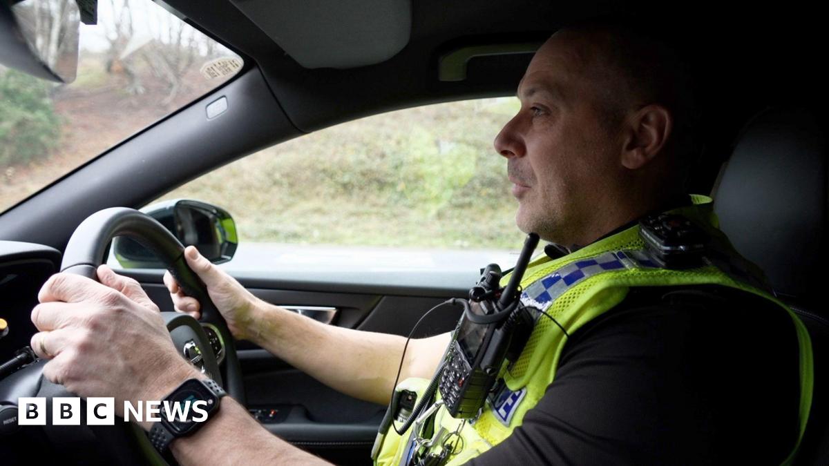 Police target drink and drug drivers in Cornwall and Devon - BBC News