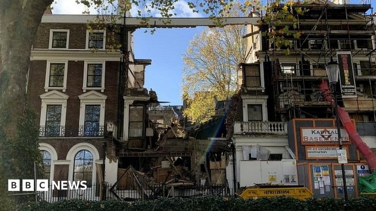 Chelsea town houses collapse forces evacuations - BBC News