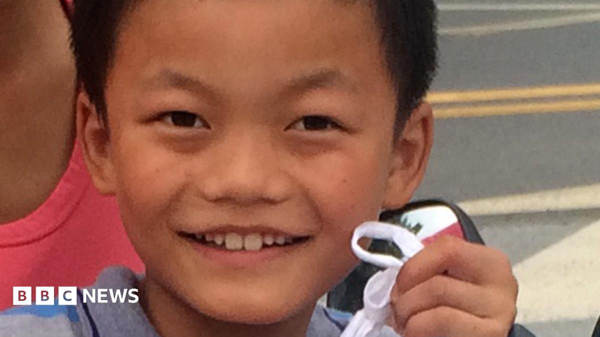 The boy and the helicopter - BBC News