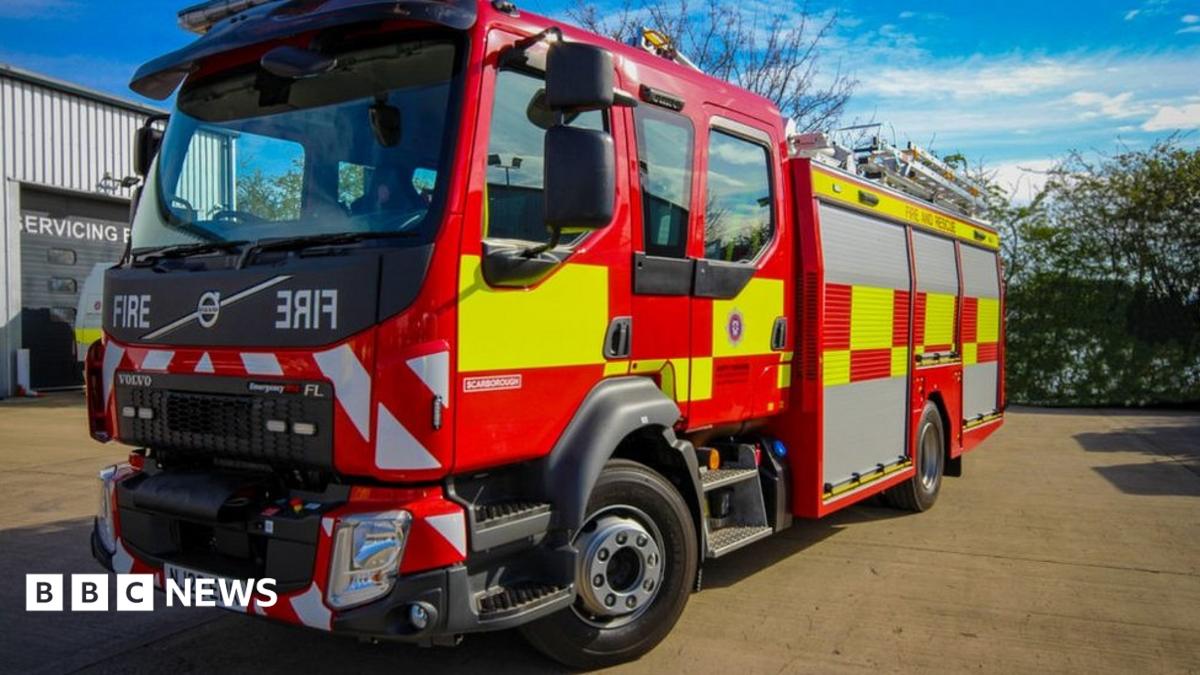 North Yorkshire: Fire service defends false call-out charge plan - BBC News