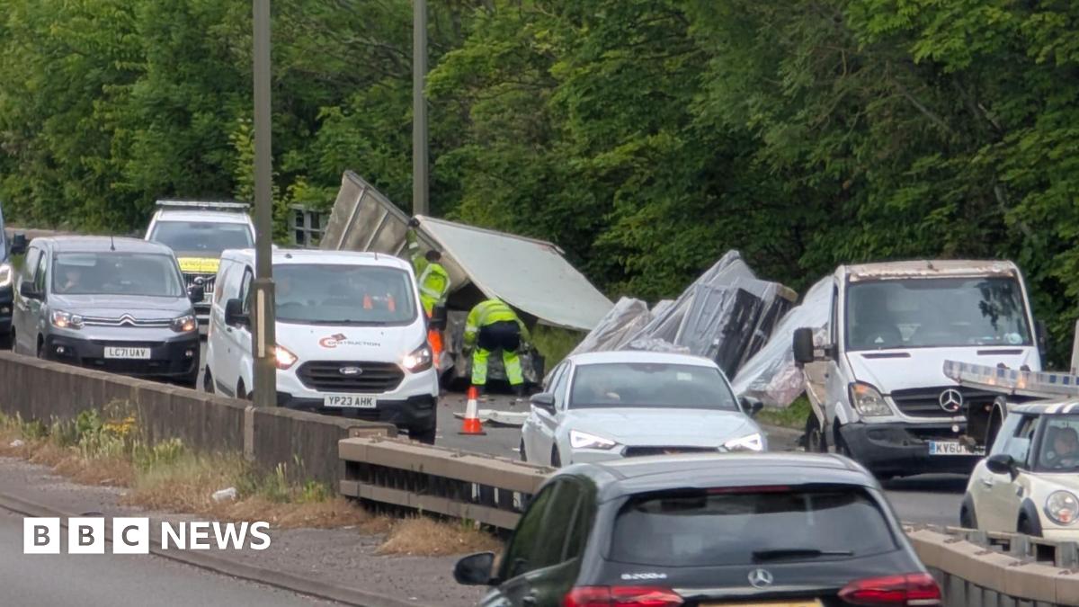 Section of A52 reopens after multi-vehicle crash involving lorry - BBC News
