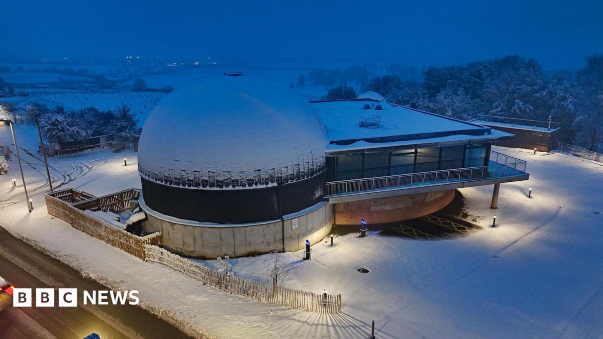 New £6.8m planetarium opens to the public in Sutton-in-Ashfield - BBC News