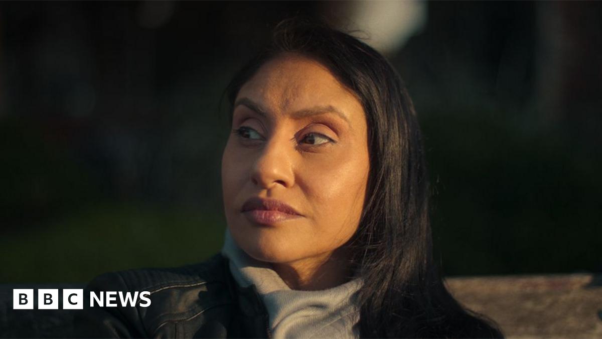 Netflix’s Sweet Bobby: Catfish victim making 'the best of life' - BBC News