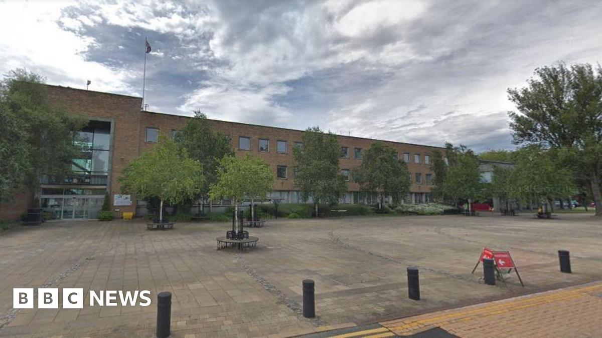 Stockton Council faces £3.9m overspend amid 'growing demand' - BBC News