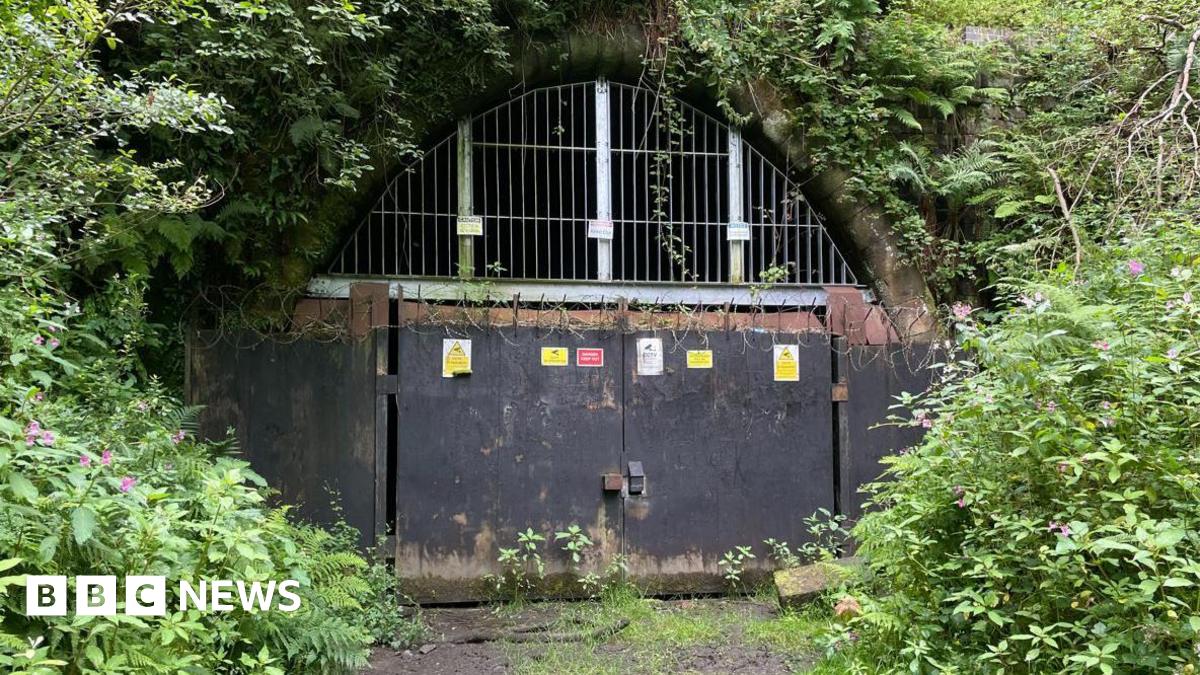 Plans to fill in Queensbury Tunnel move forward - BBC News
