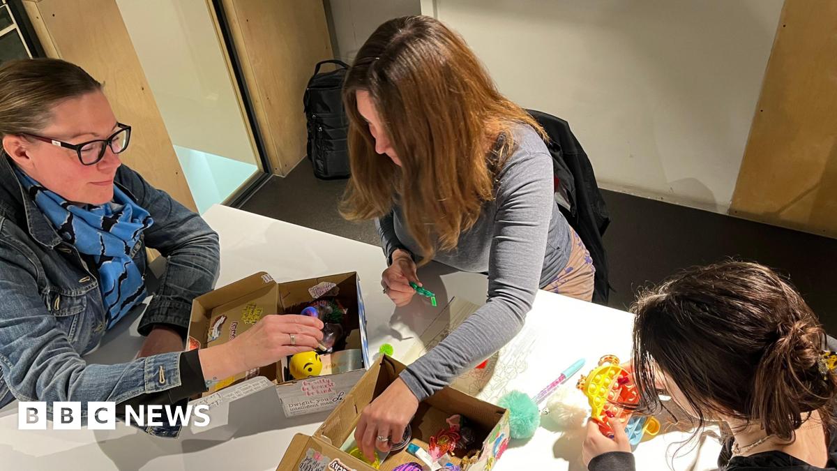 York study examines role of fidget toys in youth self-harm prevention ...